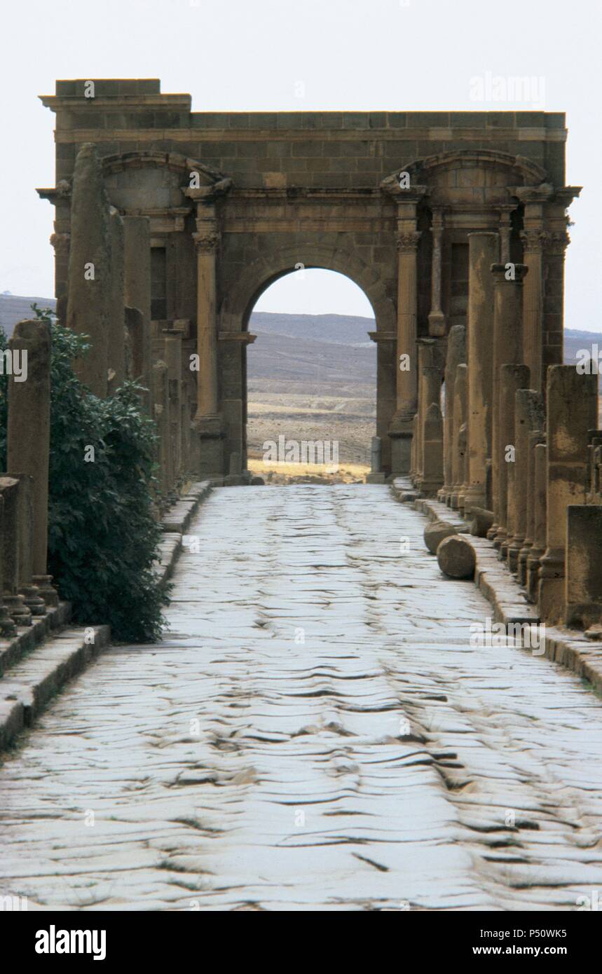 Roman causeway hi-res stock photography and images - Alamy