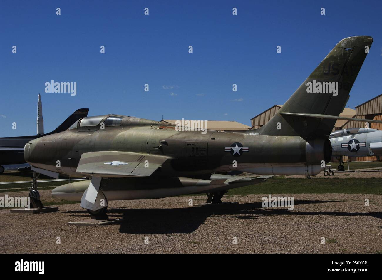 REPUBLIC F-84 F "THUNDERSTREAK". Caza operativo en misiones ...