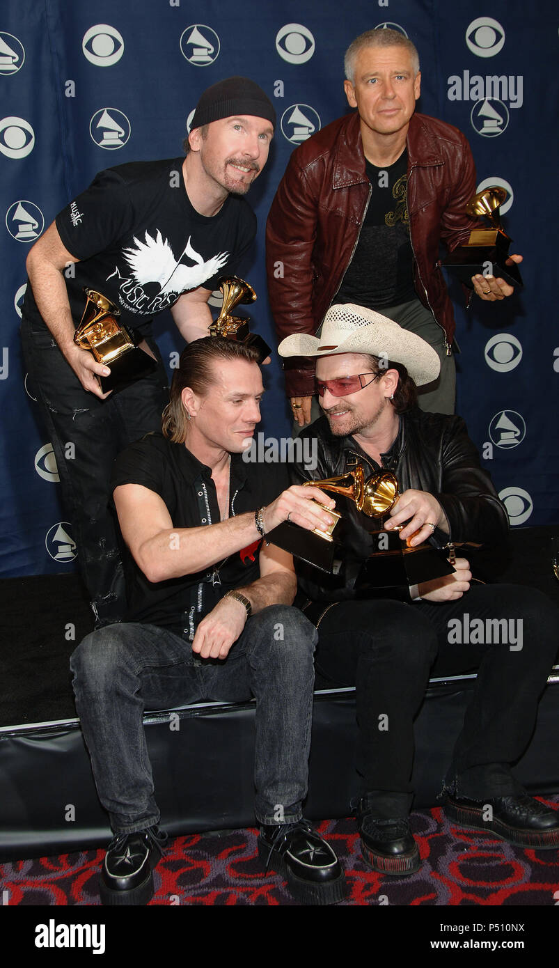 U2 2001 hi-res stock photography and images - Alamy