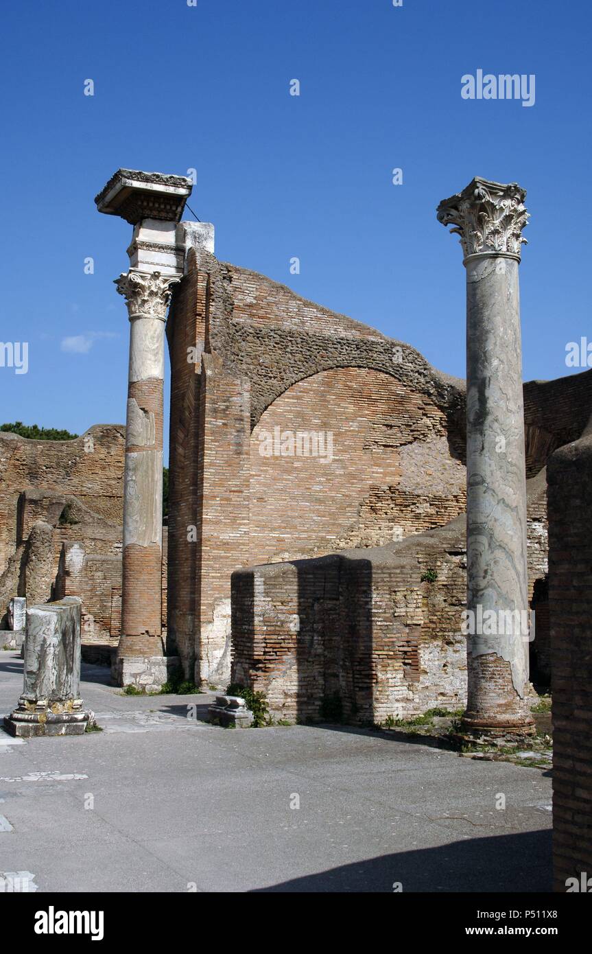 Ostia Antica. House of Triclini, headquarters of the guild of builders ...