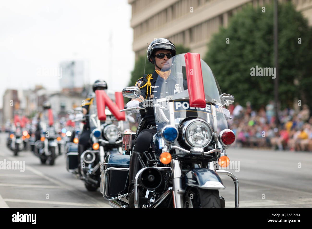 Metropolitan police motorcycle hi-res stock photography and images - Alamy