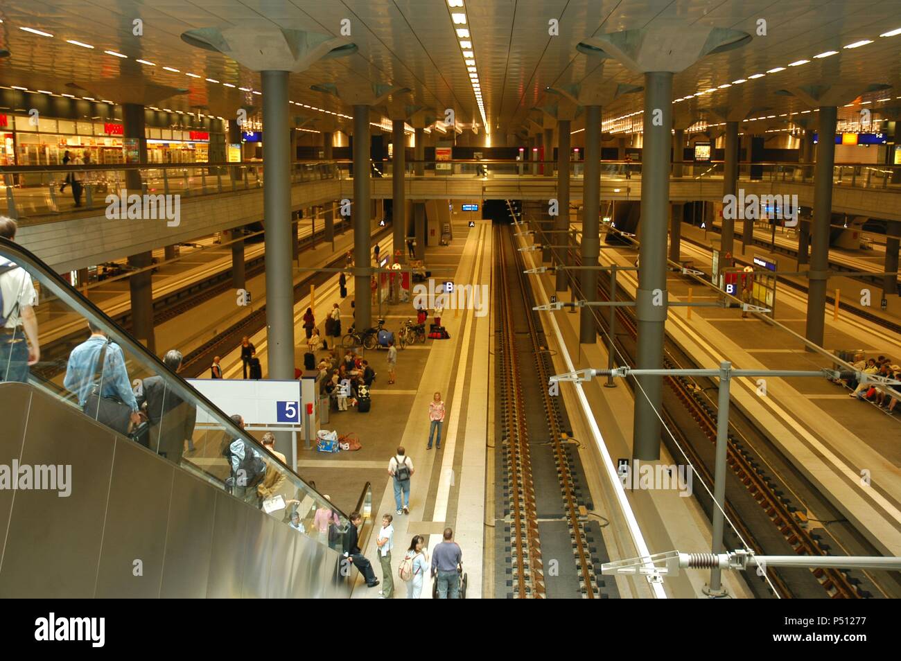 Berlin Central Station. 1995-2006. Built by Meinhard von Gerkan (n.1935 ...