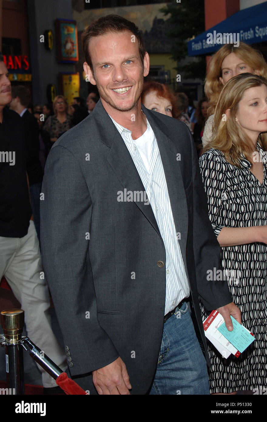 Peter Berg arriving at the Cinderella Man Premiere at the Universal ...