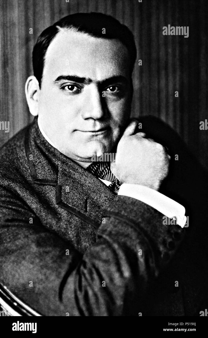 Caruso tenor Black and White Stock Photos & Images - Alamy