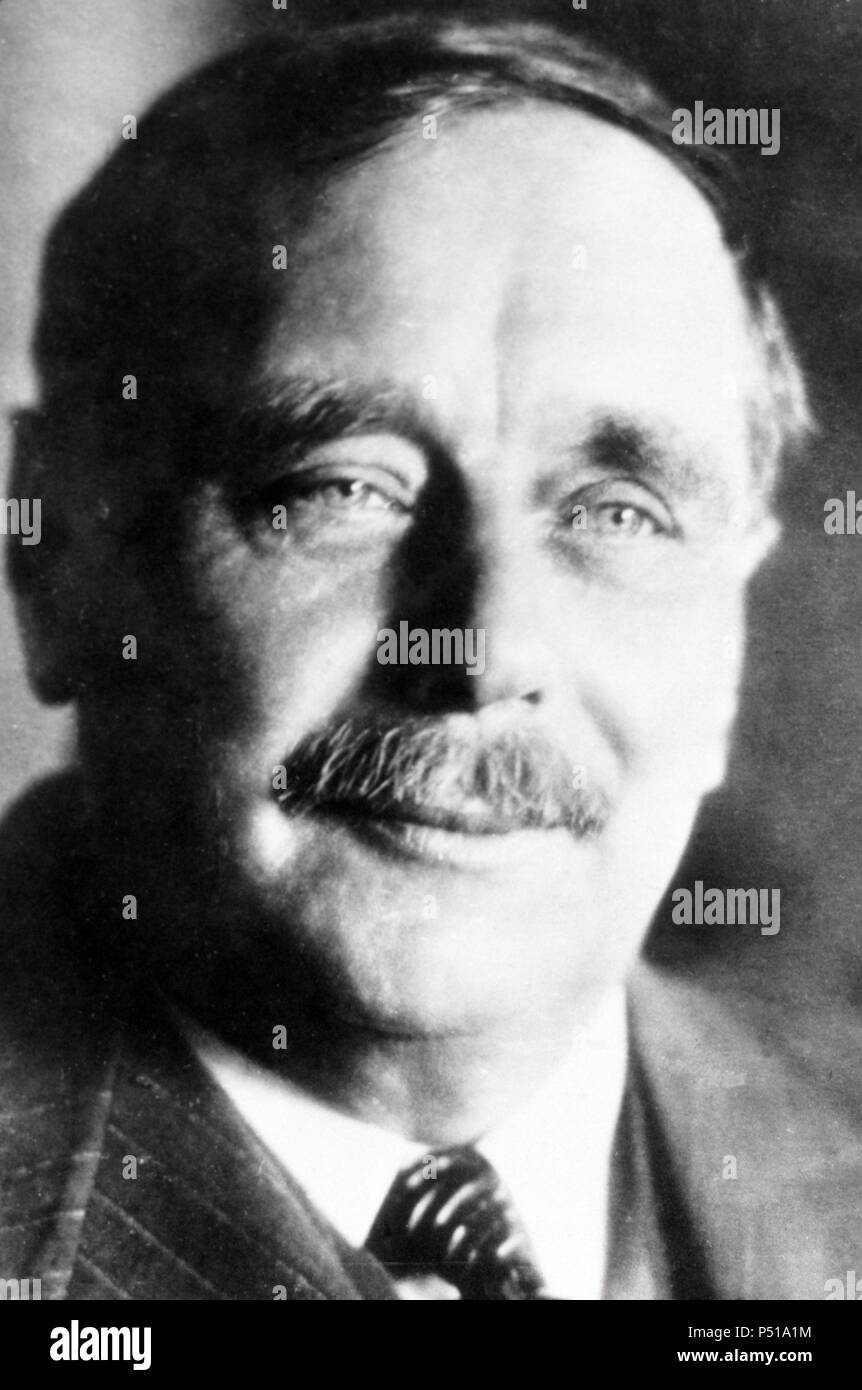 H.g. wells portrait hi-res stock photography and images - Alamy