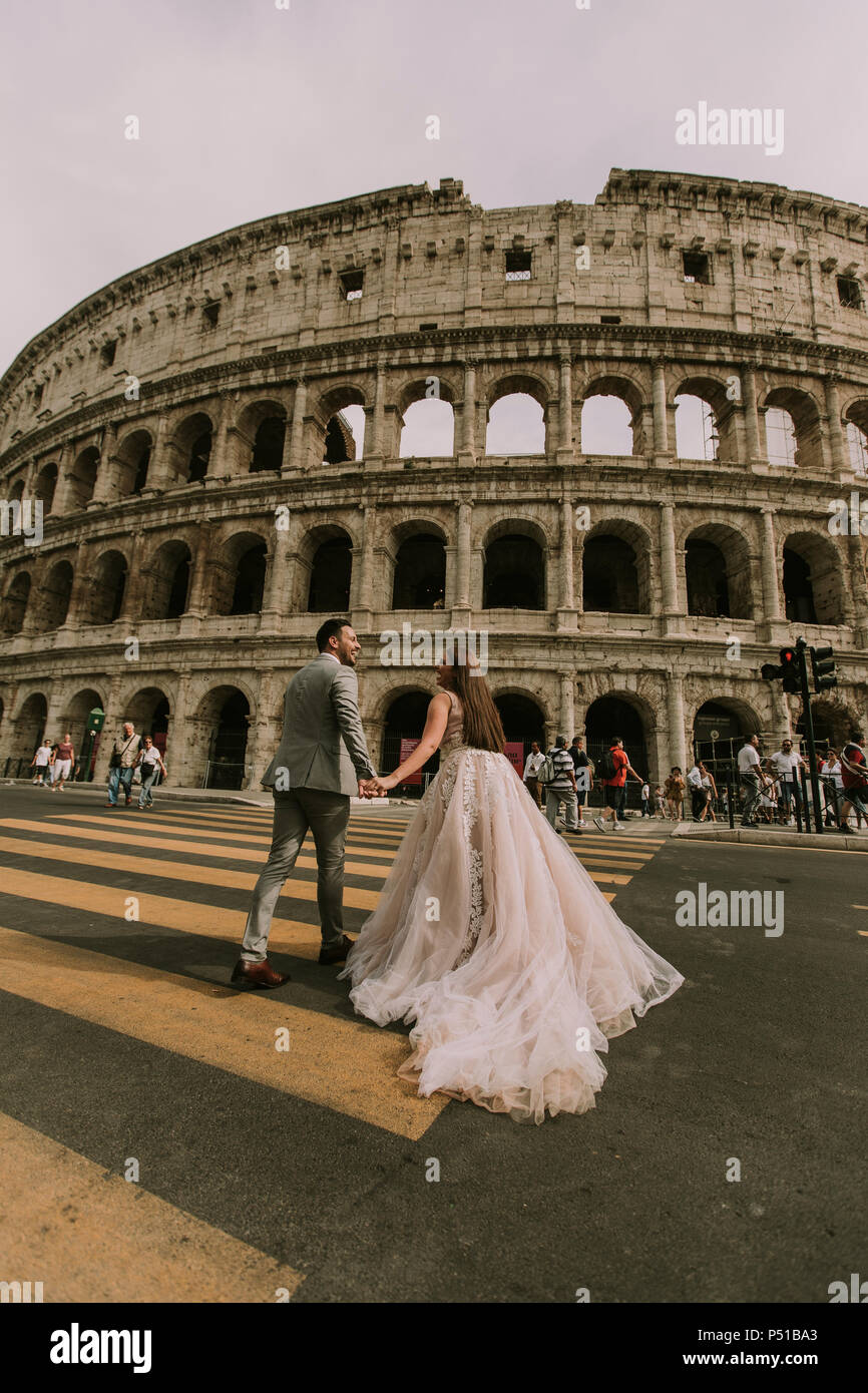 Couple bride groom rome italy travel italy hi-res stock photography and ...