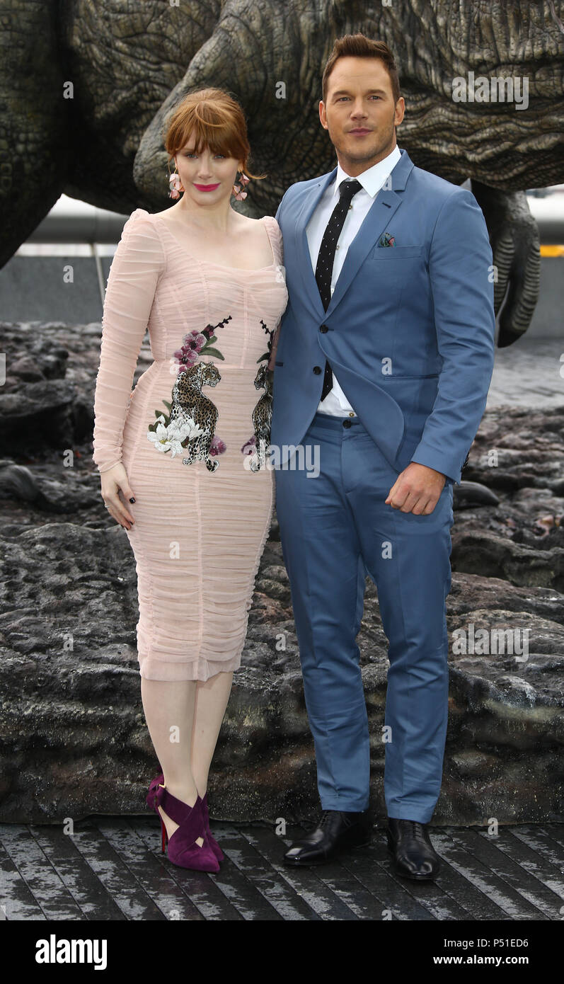 Bryce dallas howard jurassic t rex hi-res stock photography and images ...