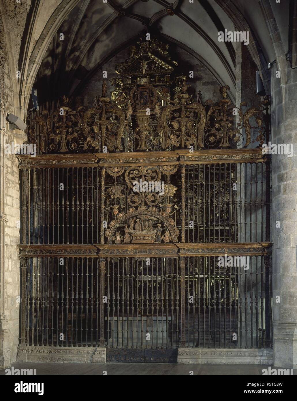 CAPILLA DE LA PIEDAD-REJA GOTICA. Location: ST. MICHAEL'S CHURCH, ONATE ...