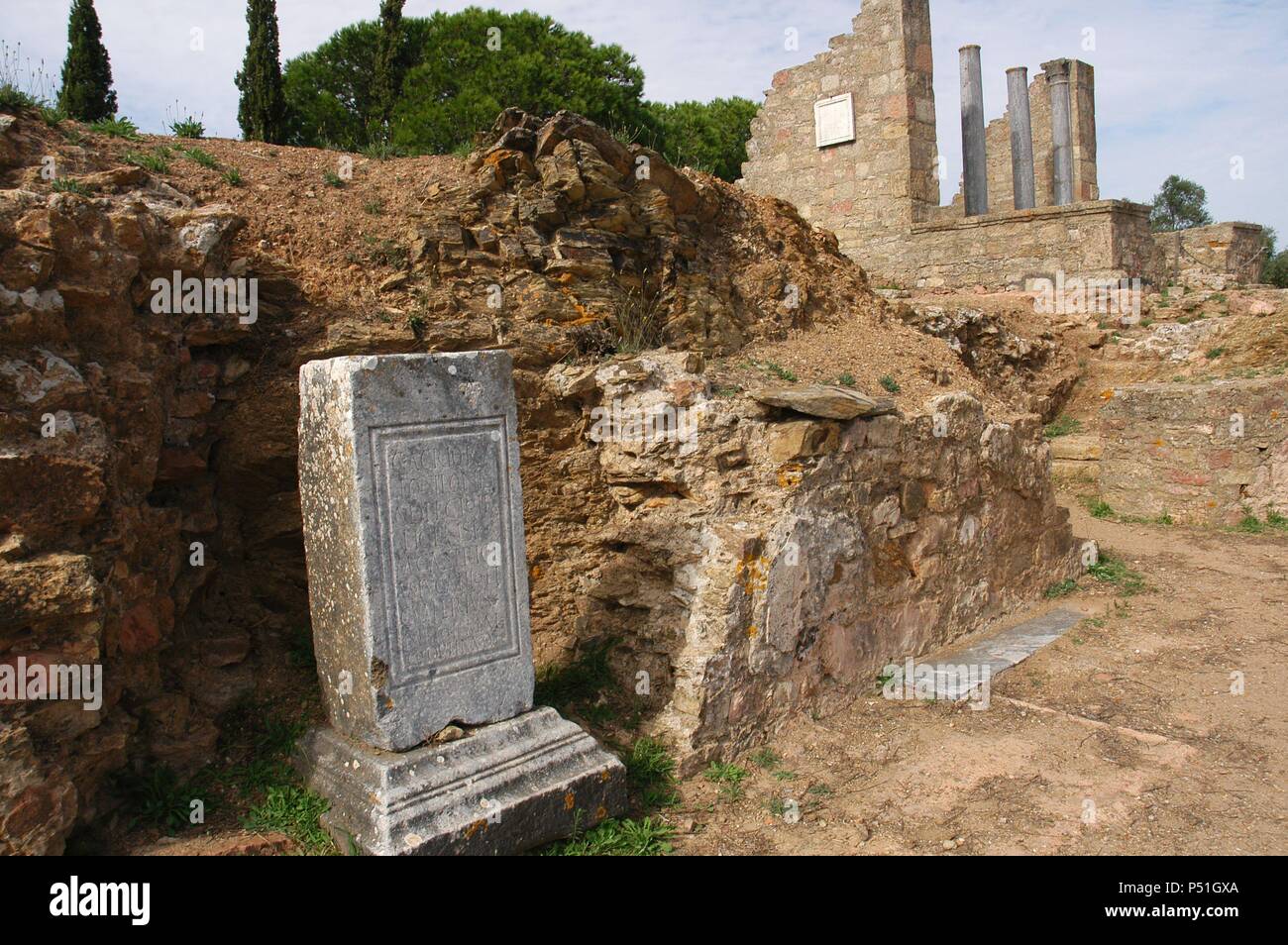 Antiguo asentamiento romano hi-res stock photography and images - Alamy