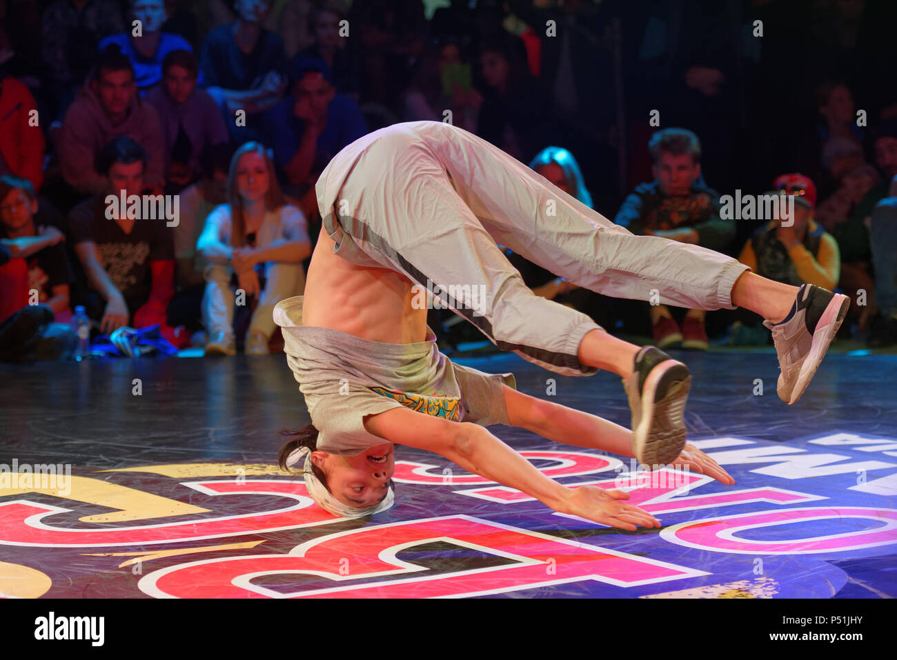 Battle Break Dance High Resolution Stock Photography and Images - Alamy