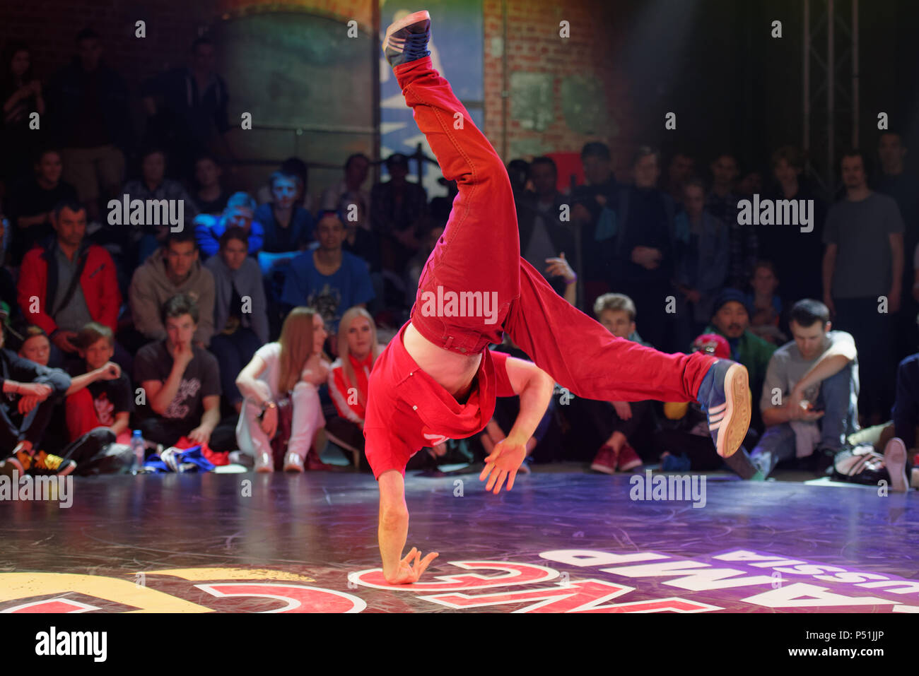 Battle Break Dance High Resolution Stock Photography and Images - Alamy