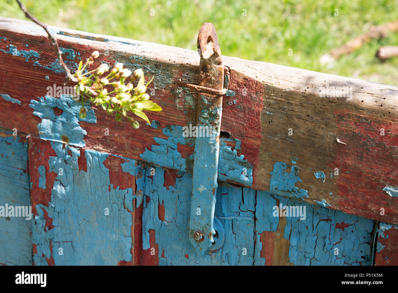 Cracked lock doors hi-res stock photography and images - Alamy