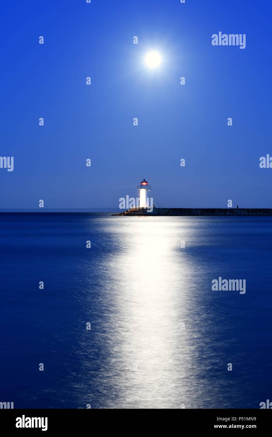 Lighthouse at moonlight hi-res stock photography and images - Alamy