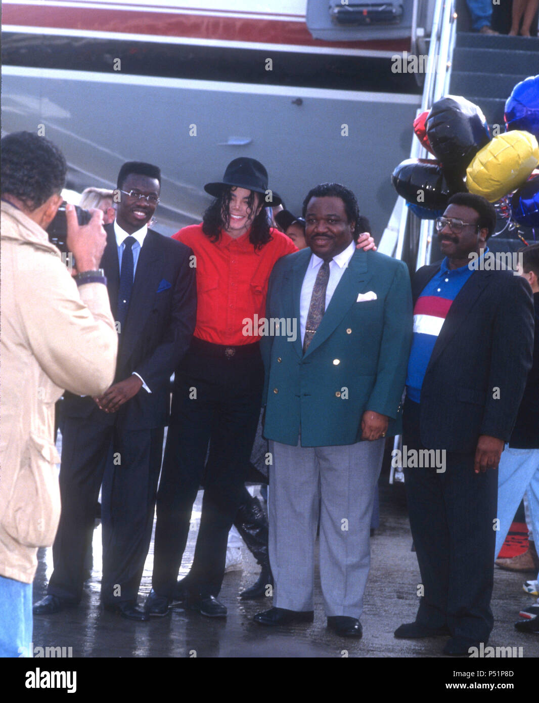 Michael jackson lax airport 1992 hi-res stock photography and images ...