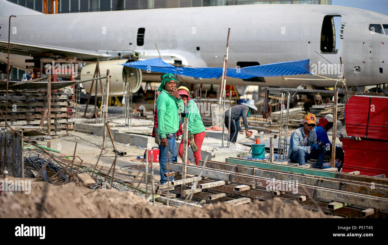Southeast asia construction site hi-res stock photography and images ...