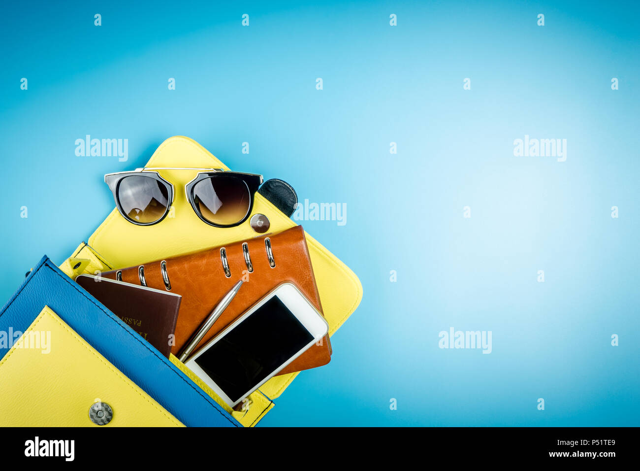 Handbag open top view hi-res stock photography and images - Alamy