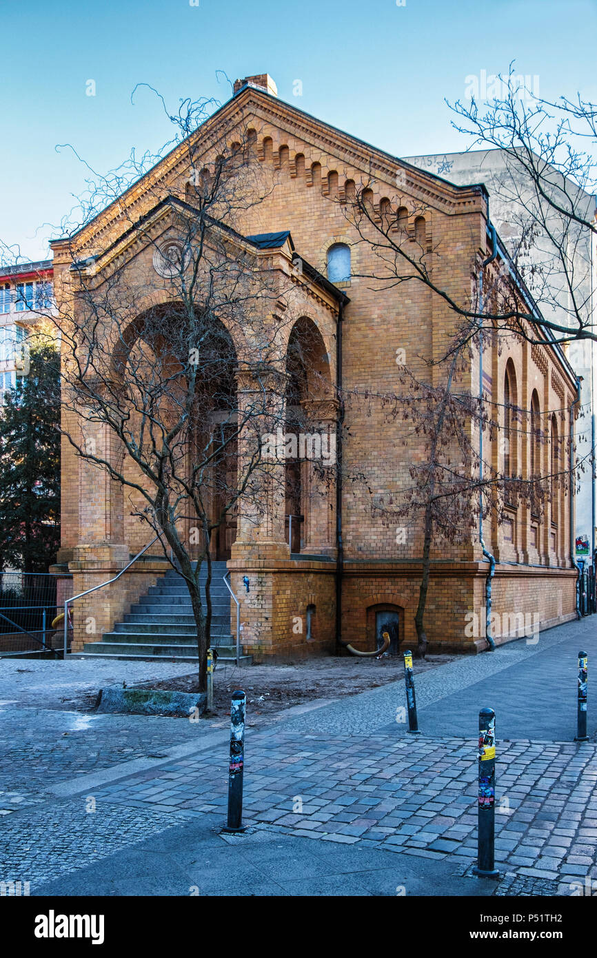 Cemetery Georgen-Parochial IV chapel inaugurated 1879. Neoclassical ...