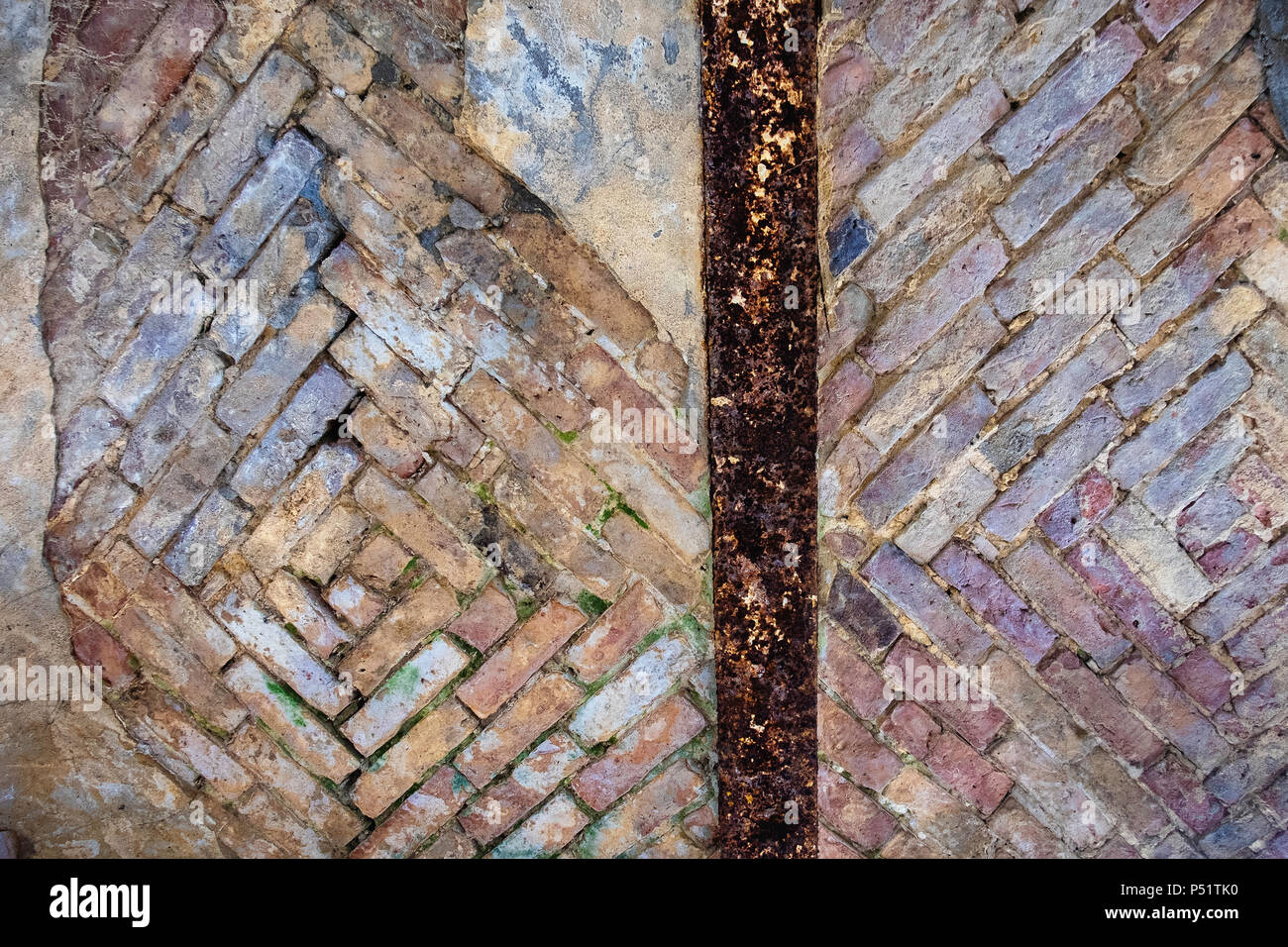 Urban Decay. Dilapidated old building detail, weather old brick wall ...