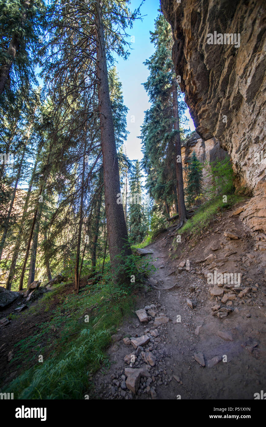 Trail through big rocks hi-res stock photography and images - Alamy