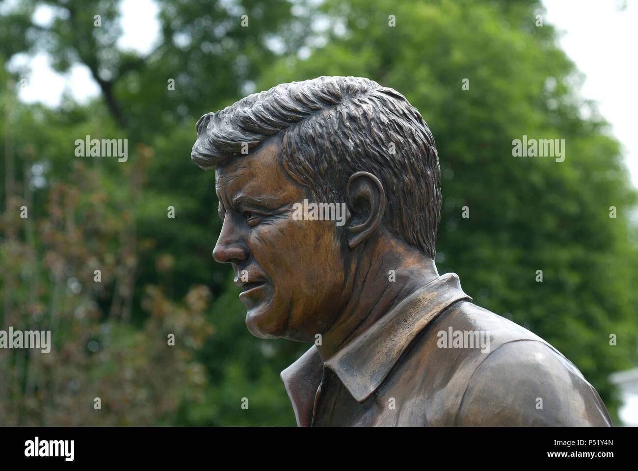Statue president kennedy hi-res stock photography and images - Alamy