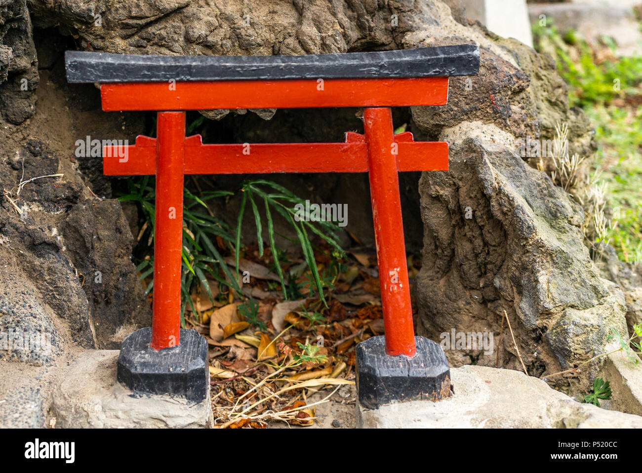 Details in a Shintoist shrine in Tokyo - 4 Stock Photo - Alamy