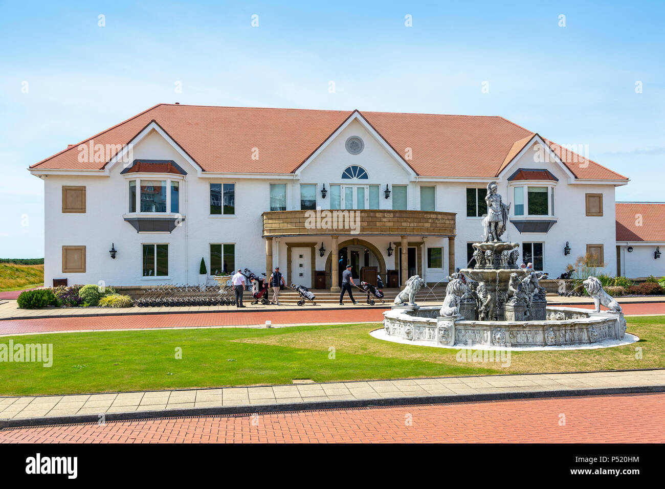Entrance to golf club hi-res stock photography and images - Alamy