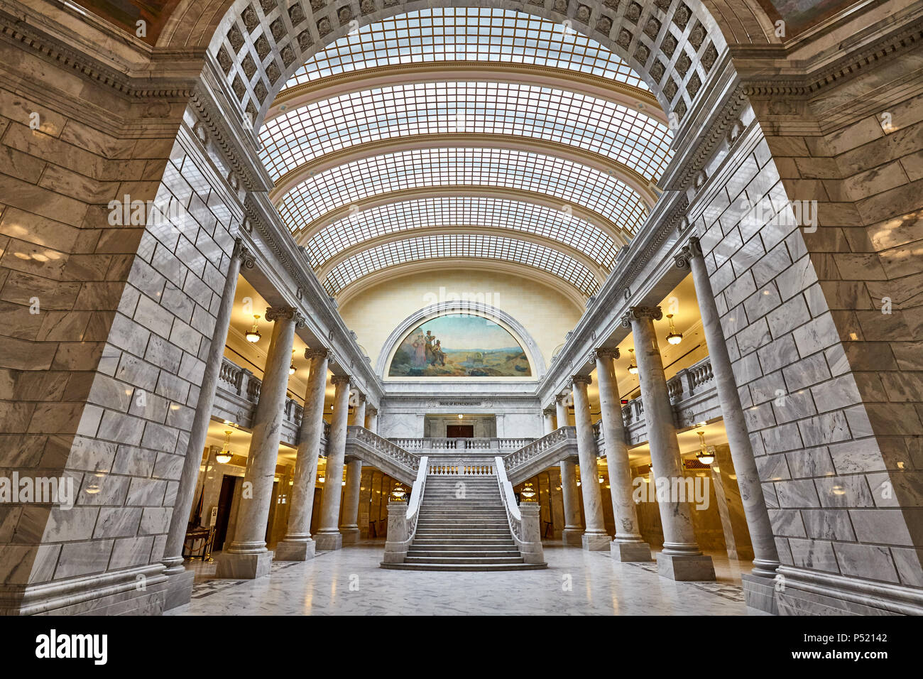 Interior of capitol building hi-res stock photography and images - Alamy