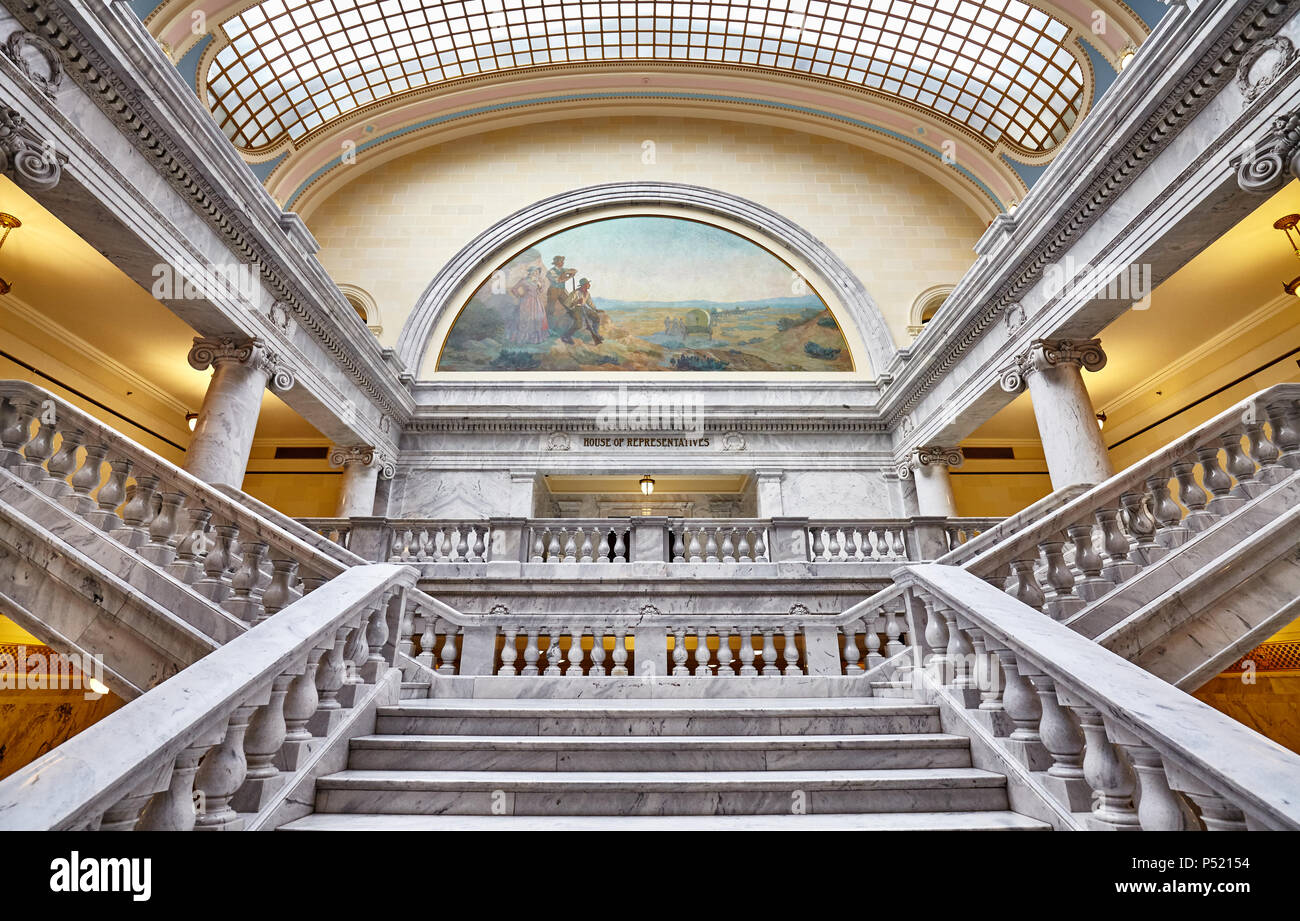Interior of capitol building hi-res stock photography and images - Alamy