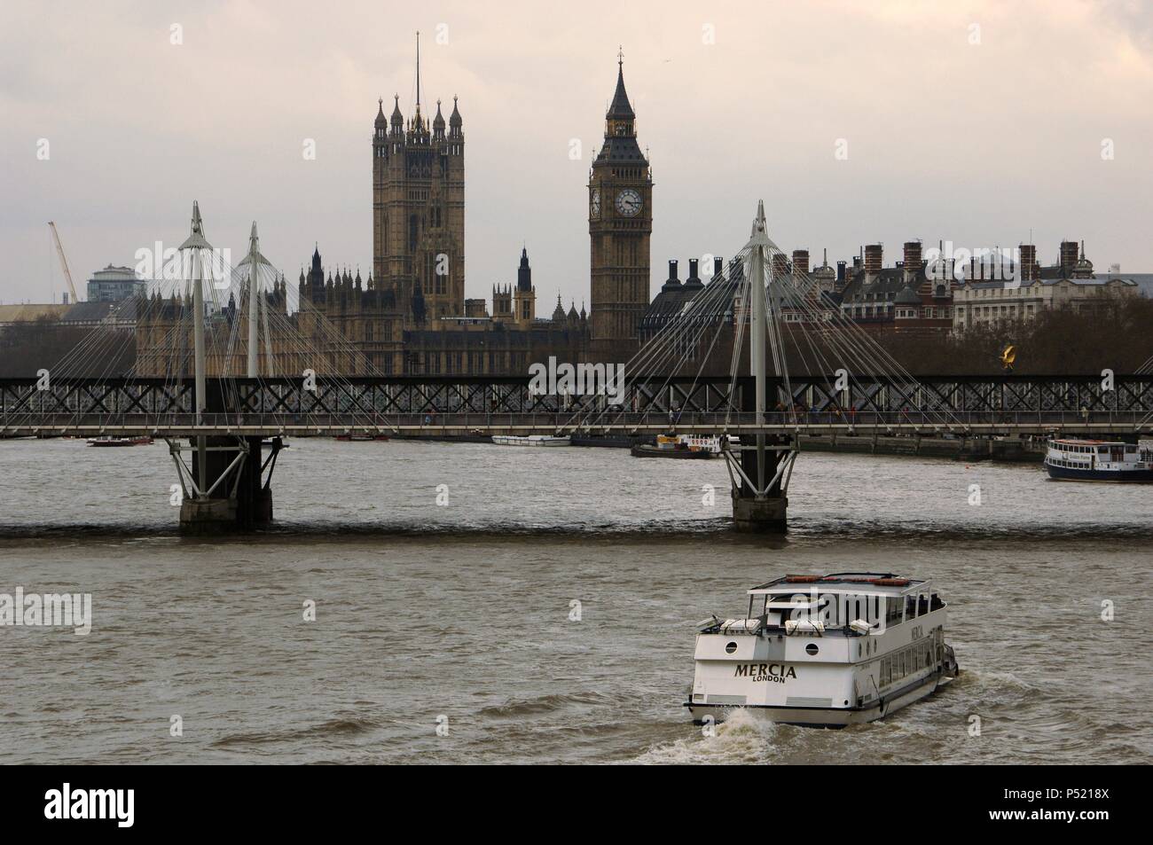 Río thames y big ben hi-res stock photography and images - Alamy