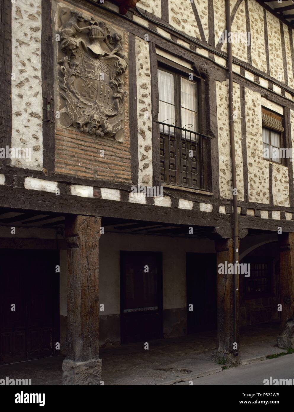 Emblazoned house hi-res stock photography and images - Alamy