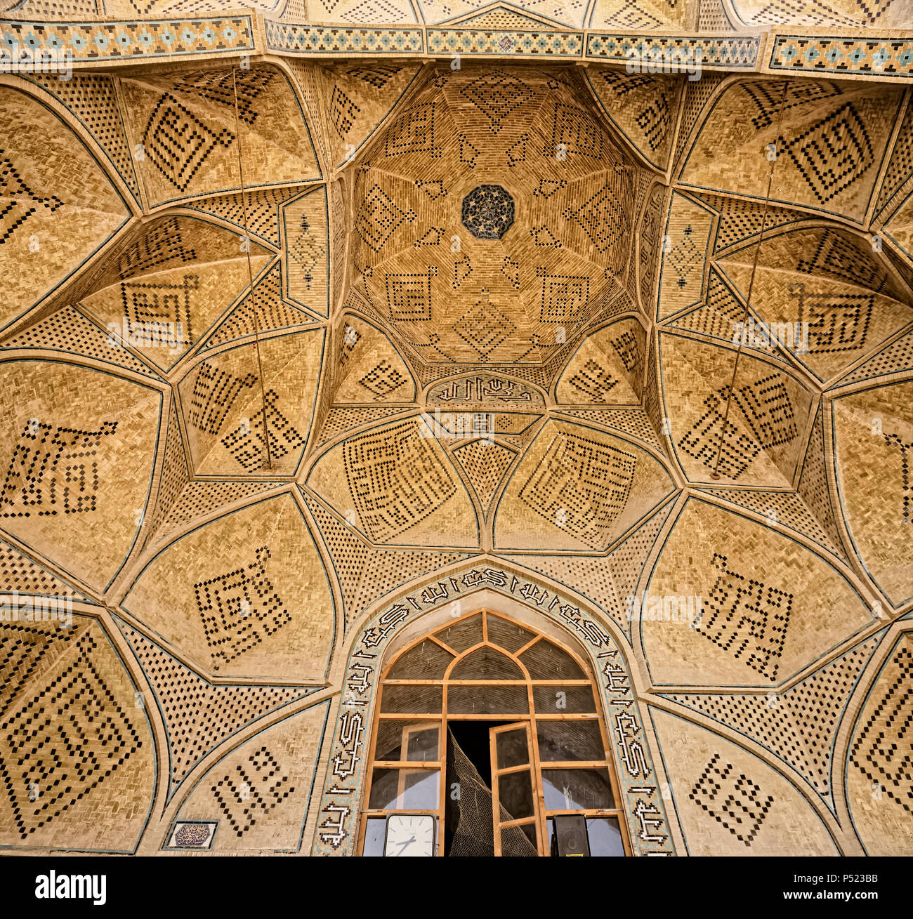 Isfahan Old Mosque ceiling Stock Photo - Alamy