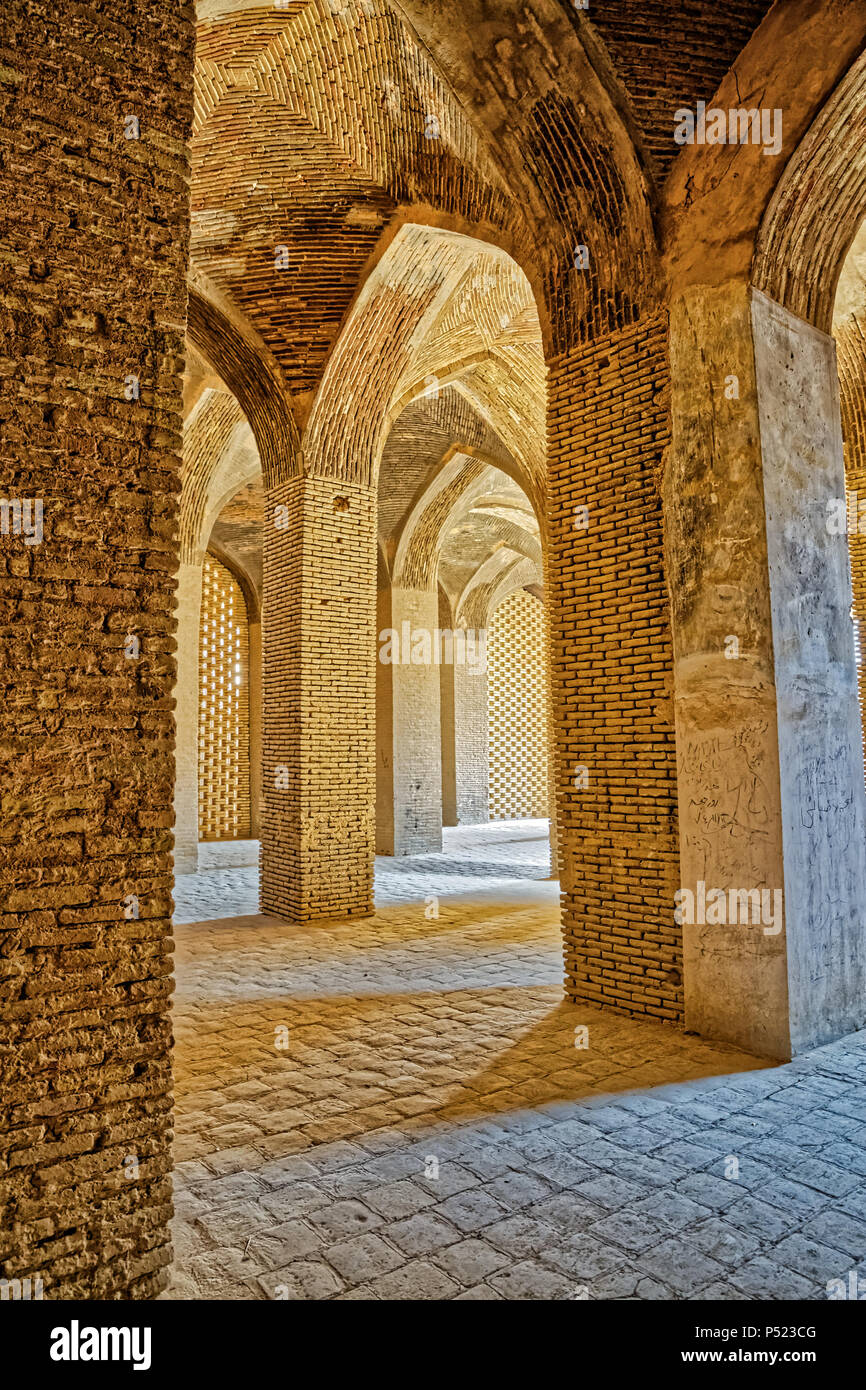 Isfahan Old Mosque interior Stock Photo - Alamy