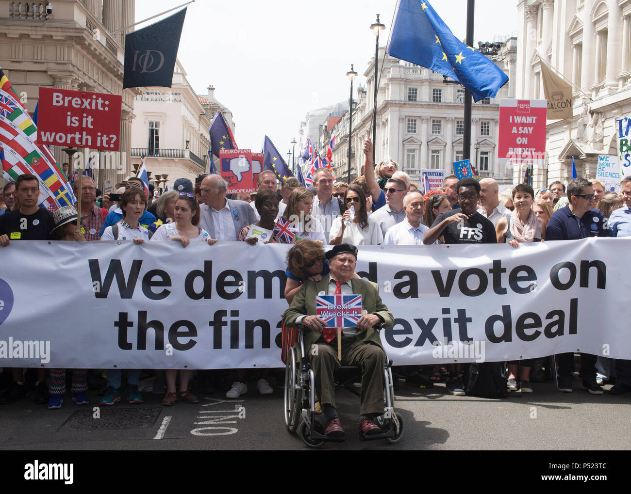 Stephen goodall hi-res stock photography and images - Alamy