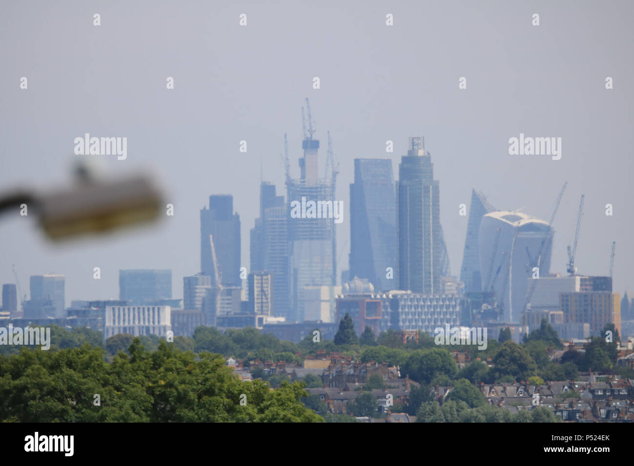 Heatwave london haze hi-res stock photography and images - Alamy