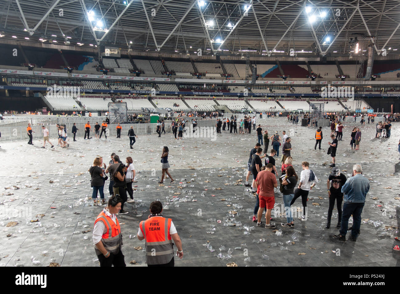 Concert aftermath hi-res stock photography and images - Alamy