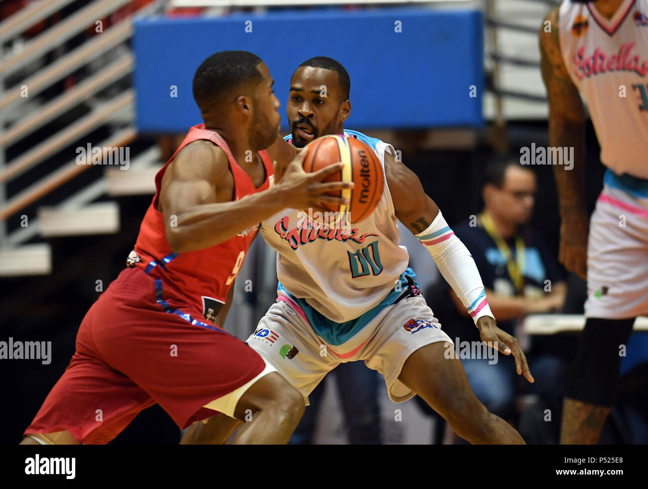 SAN JUAN, Puerto Rico. , . Juego de Estrellas del BSN. En la foto Kyle VinÃŒÂƒales de equipo ...