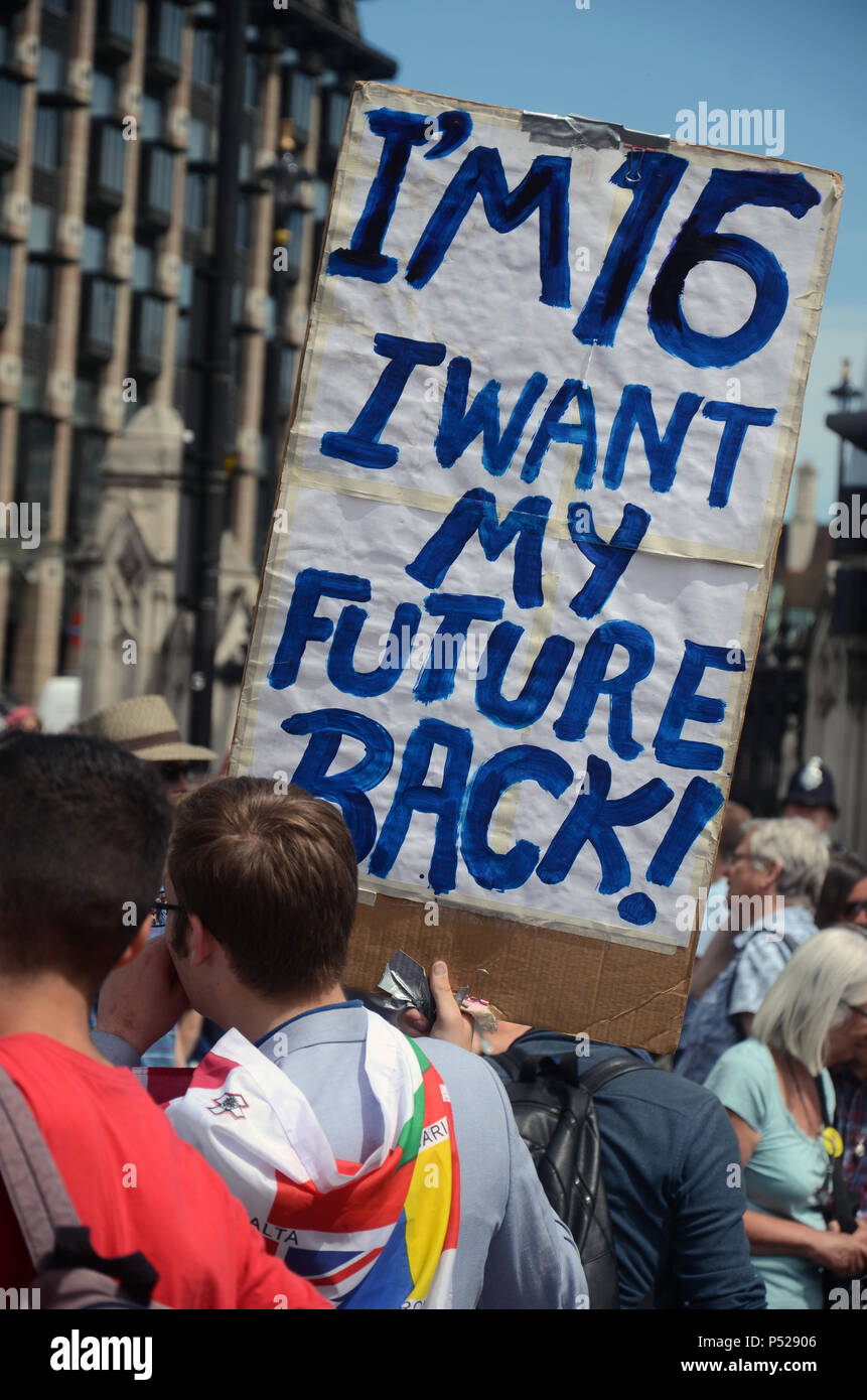 London, UK. 23rd June, 2018. I want My Future Back sign at People's ...