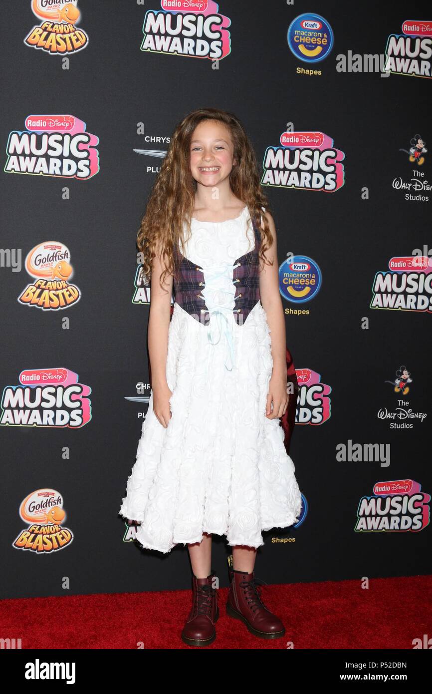 Los Angeles, CA, USA. 22nd June, 2018. Sofia Rosinsky at arrivals for ...