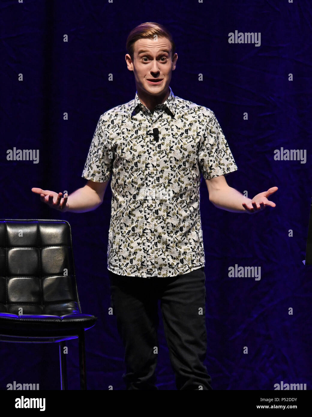 The hollywood medium tyler hi-res stock photography and images - Alamy