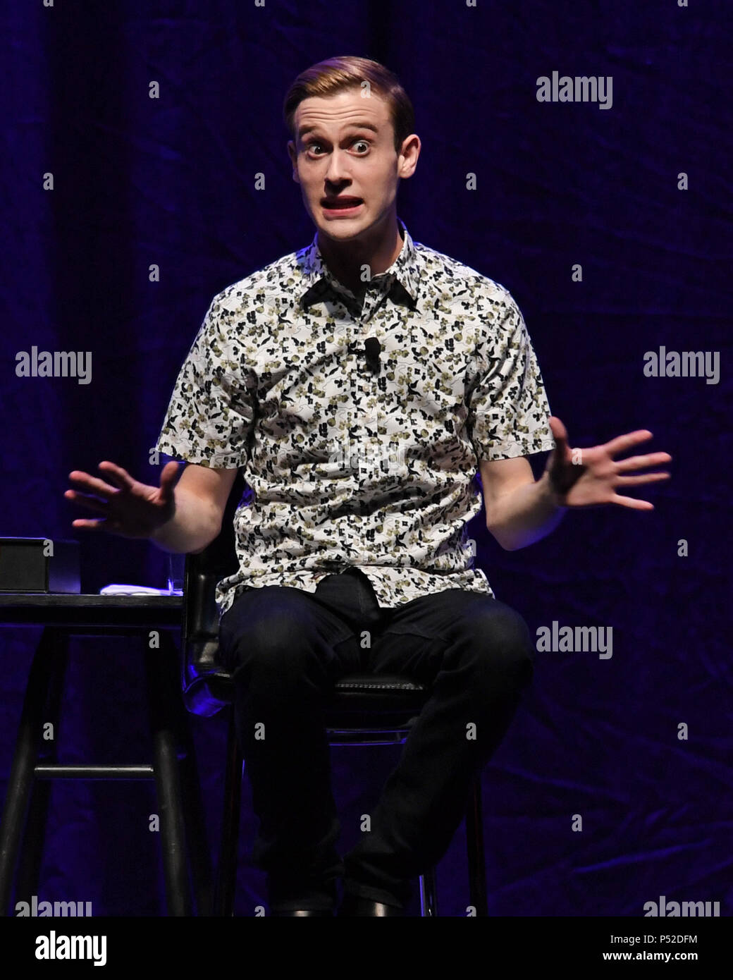 The hollywood medium tyler hi-res stock photography and images - Alamy