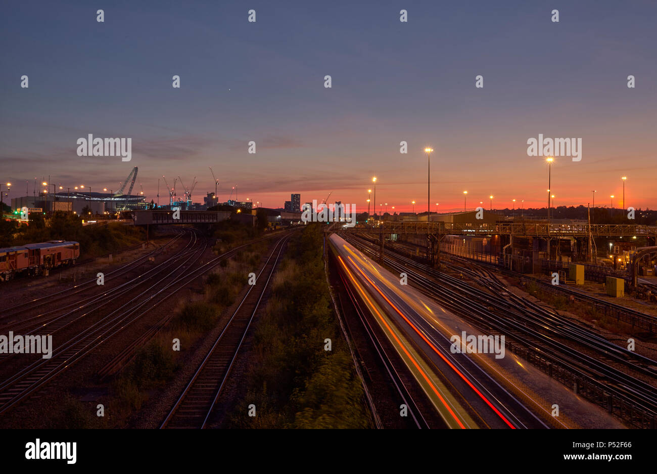 Wembley stadium sunset hi-res stock photography and images - Alamy