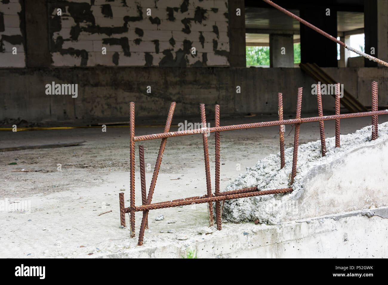 Rebar wall hi-res stock photography and images - Alamy