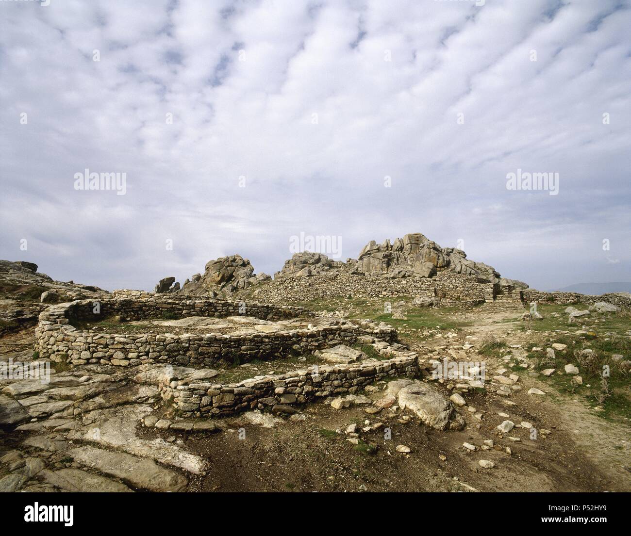 ARTE CELTA-CULTURA DE LOS CASTROS. ESPAÑA. Desarrollada durante la ...