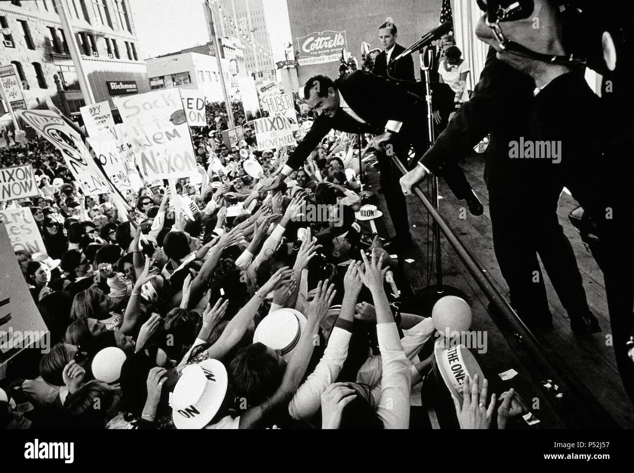 Richard nixon 1968 hi-res stock photography and images - Alamy