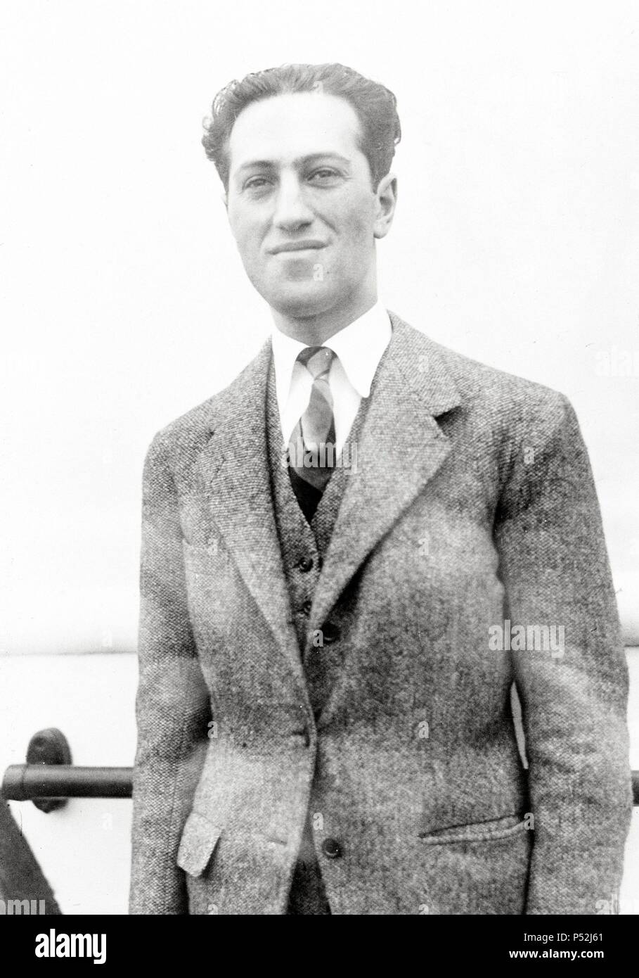 George gershwin american composer hi-res stock photography and images ...