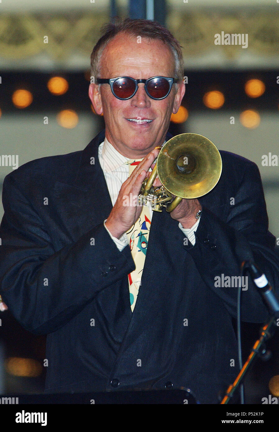 Peter Weller playing trumpett with the Jeff Goldblum Jazz Band The ...
