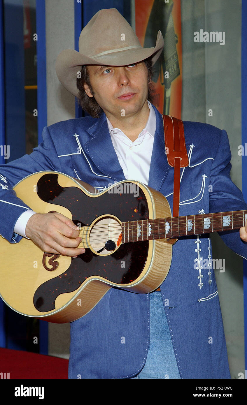 Yoakamdwight06 red carpet event hi-res stock photography and images - Alamy