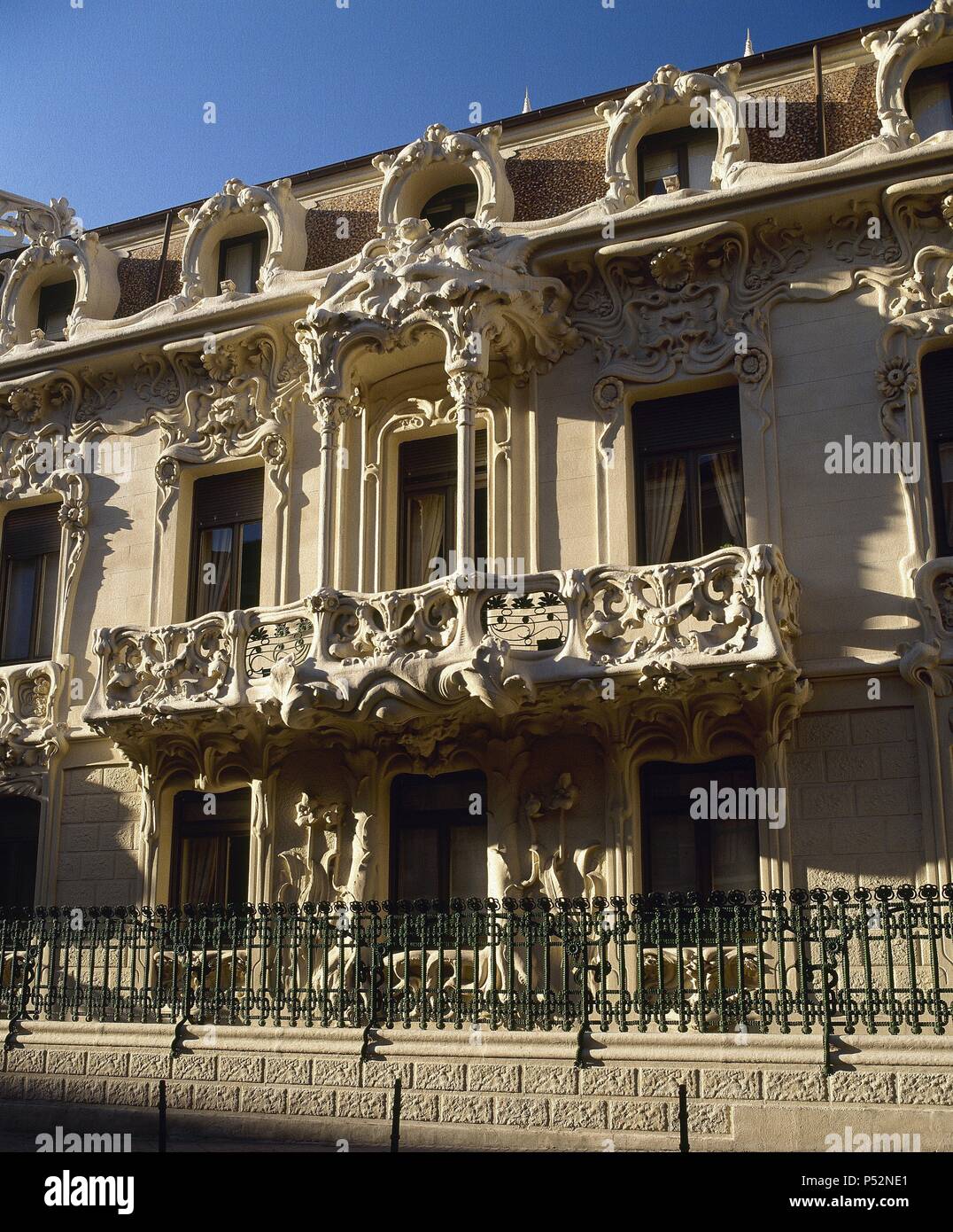 Sgae madrid building hi-res stock photography and images - Alamy