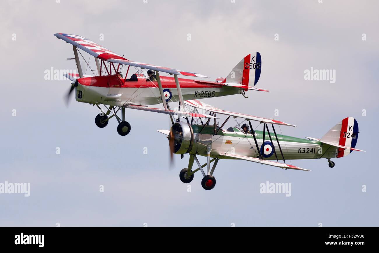 1931 Avro 621 Tutor (K3241) and a 1931 DH82a Tiger Moth flying together ...