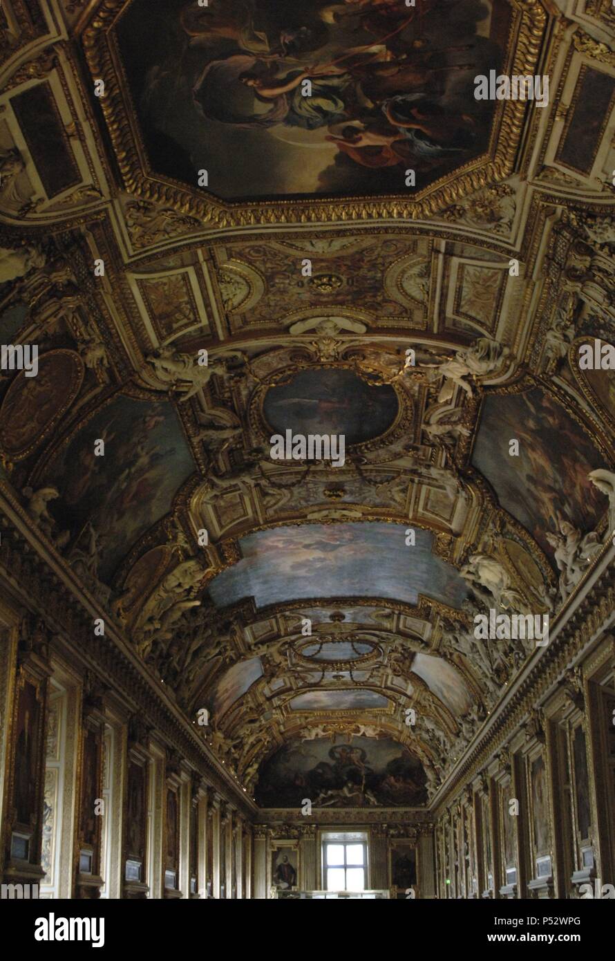 Apollo gallery the louvre hi-res stock photography and images - Alamy